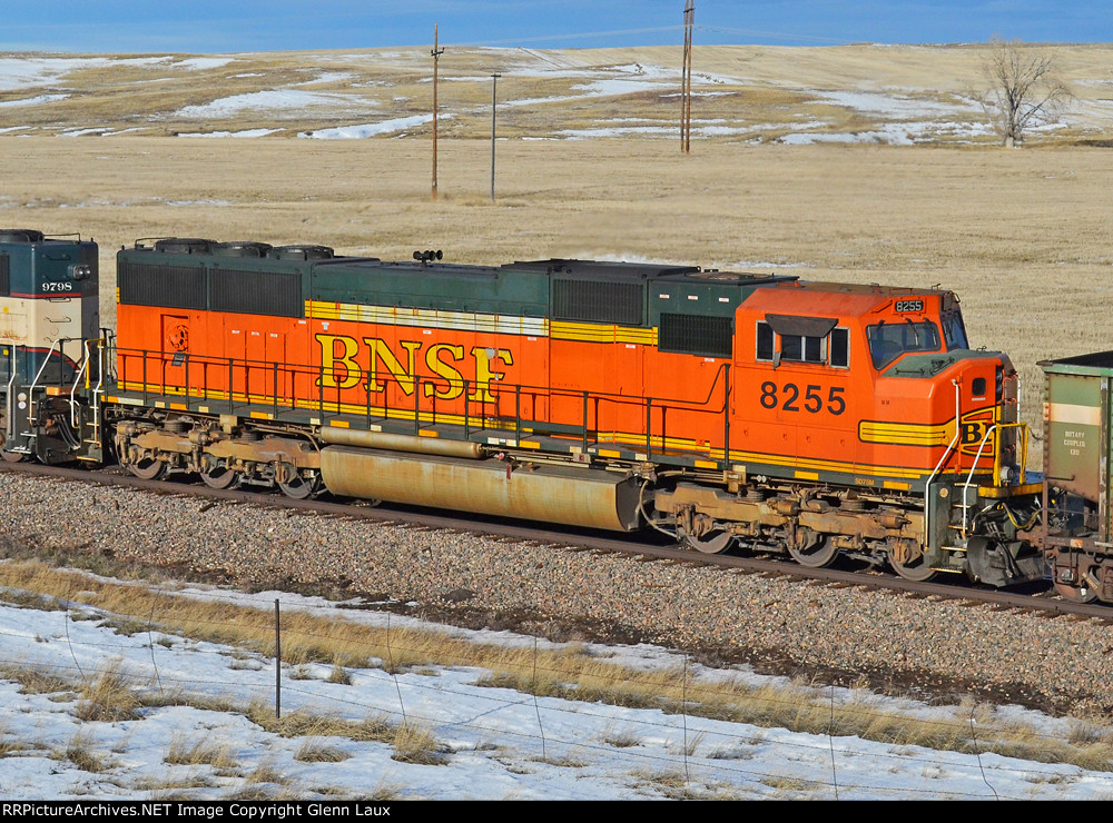 BNSF 8255